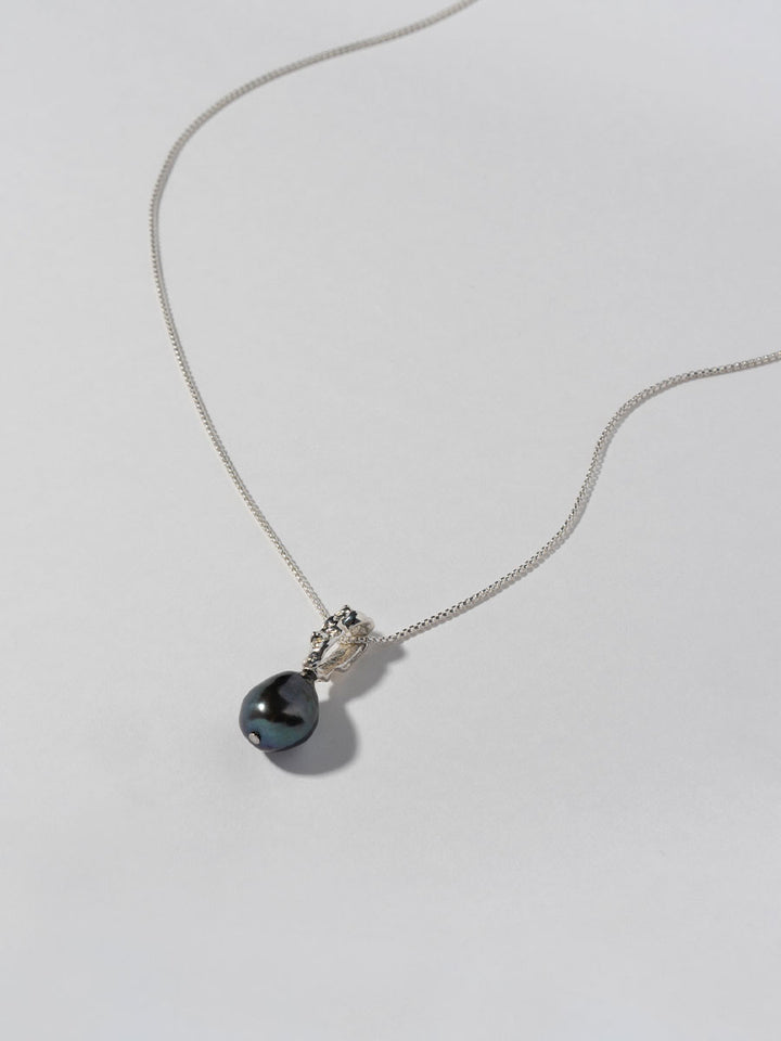 BATIZ NECKLACE