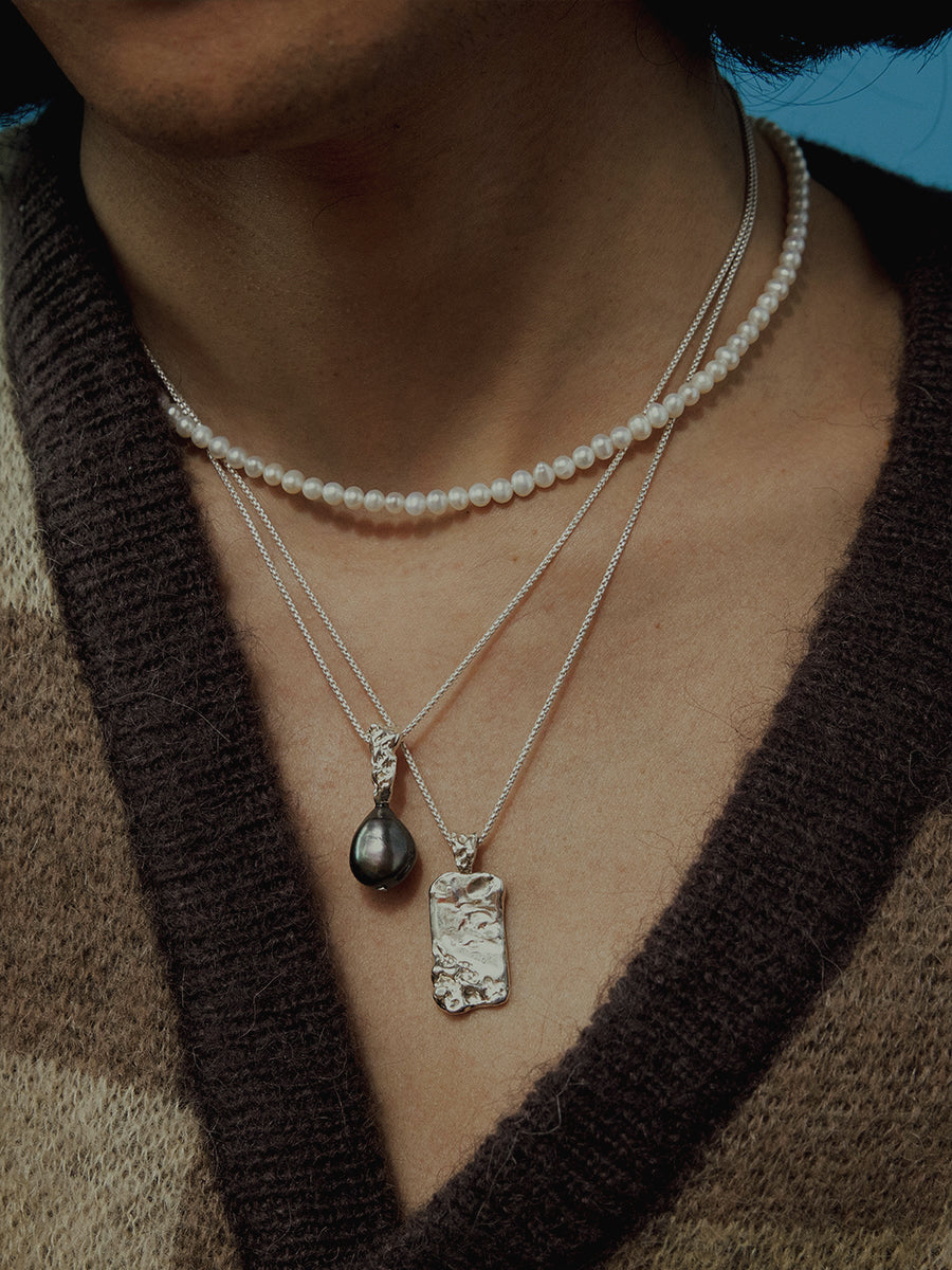 BATIZ NECKLACE